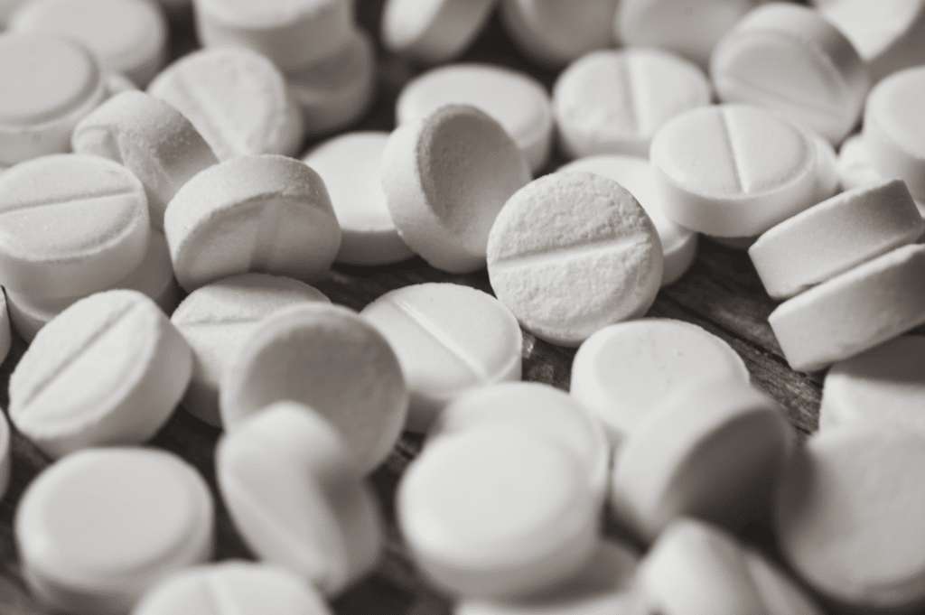 Oxycodone Addiction Signs, Symptoms, and Side Effects